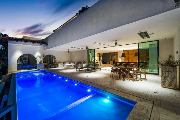 Classic Spanish Estate With Modern Sophistication with Infinity Pool ...