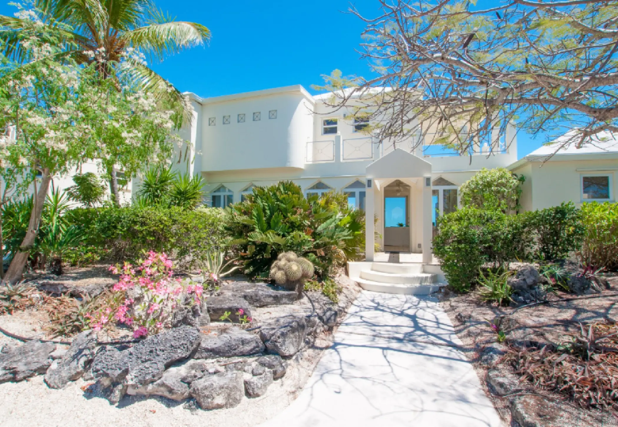 Beach Front Cottage Paradise Villa on Long Bay Beach with Breathtaking ...