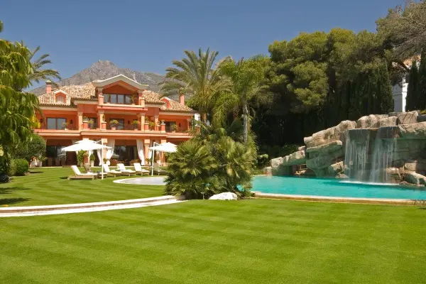 Elegant Marbella Estate with Grand Pool and Ocean Views from VILLAWAY ...
