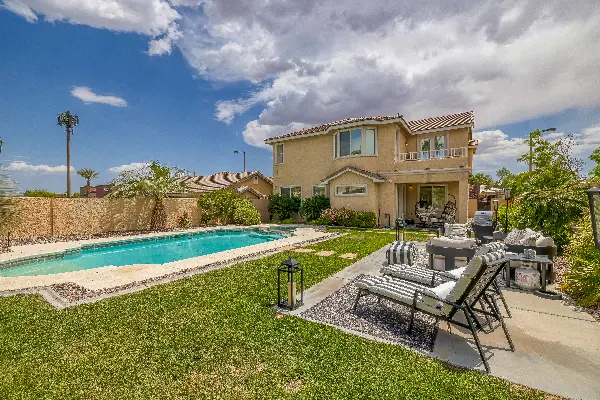 Luxurious Summerlin Villa with Private Pool and Spa from VILLAWAY ...