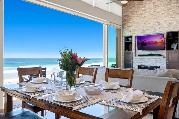 Chic Beachfront Escape with Panoramic Ocean Views from VILLAWAY® | VILLAWAY®