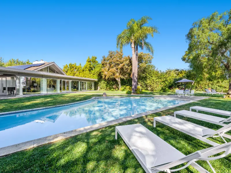 Contemporary La Jolla Estate with Invigorating Pool from VILLAWAY ...