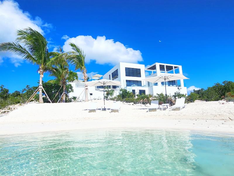 Chalk Sound Villas for Rent & Luxury Vacation Rentals | VILLAWAY®